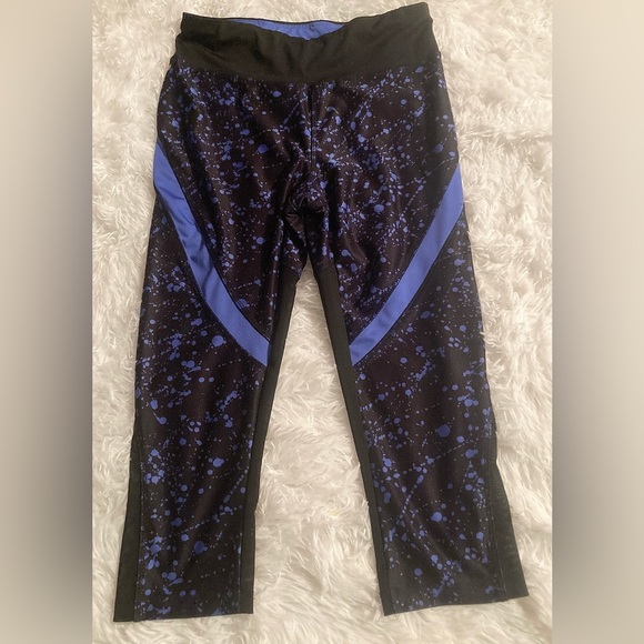 Danskin Now | Other | Danskin Now Capri Leggings | Poshmark